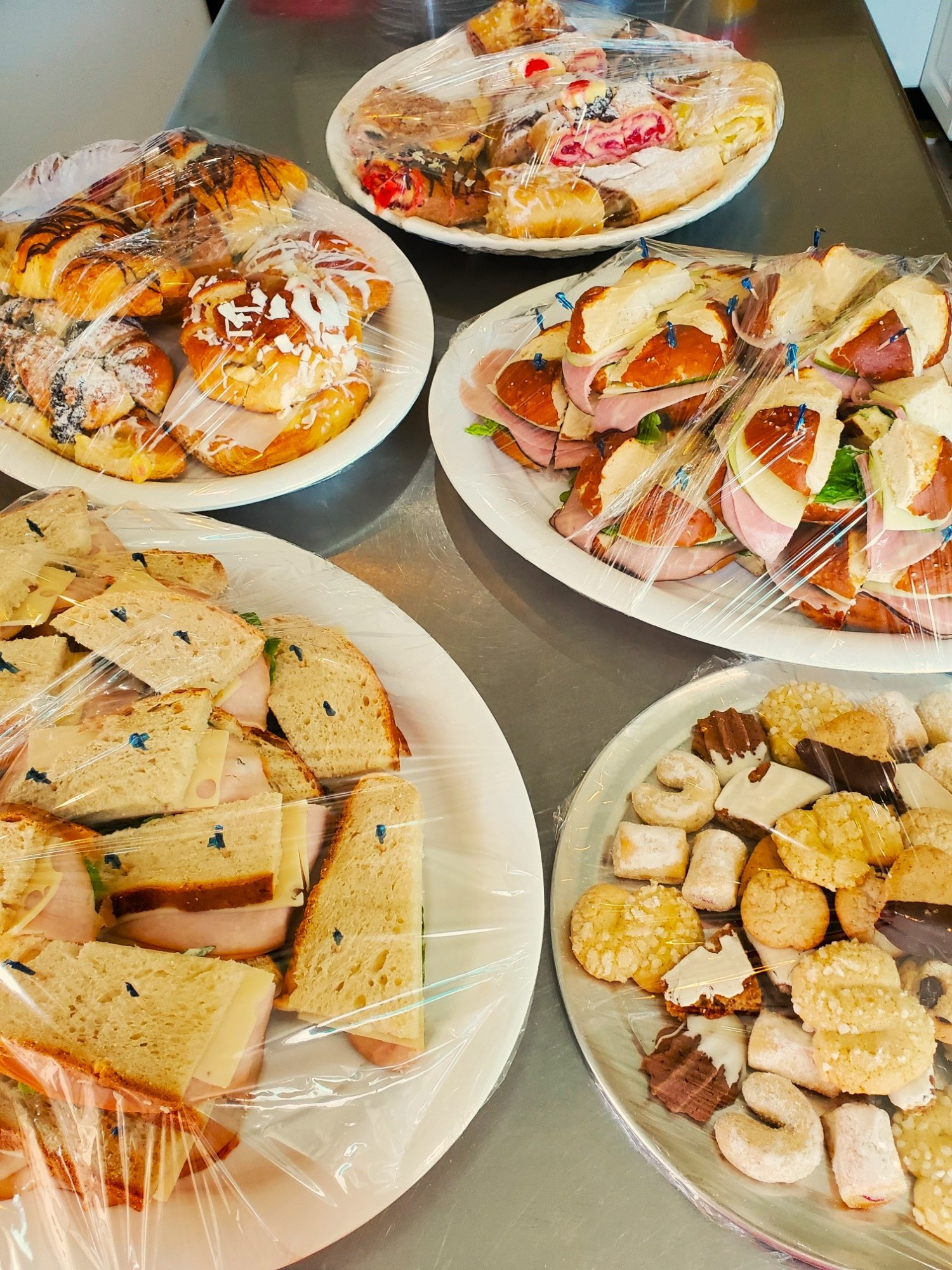 JB's German Restaurant & Bakery